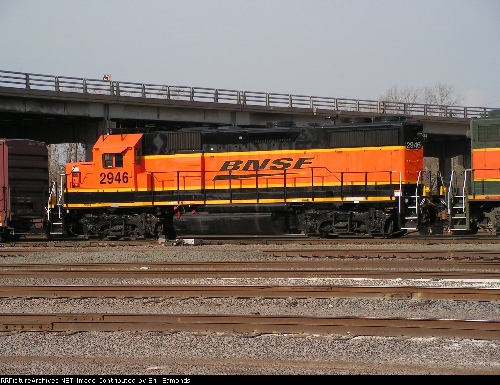 BNSF 2946